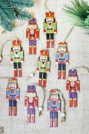 Набор ёлочных игрушек красочные щелкунчики, дерево, 9 см, 9 шт, Breitner 73-1883-набор