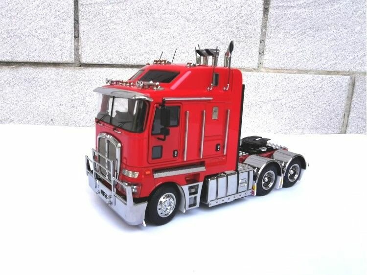 Модель грузовика Kenworth K200 (Австралия) 1:32, эксклюзивный красный цвет, кабина с прицепом, коллекционная, сплав металла