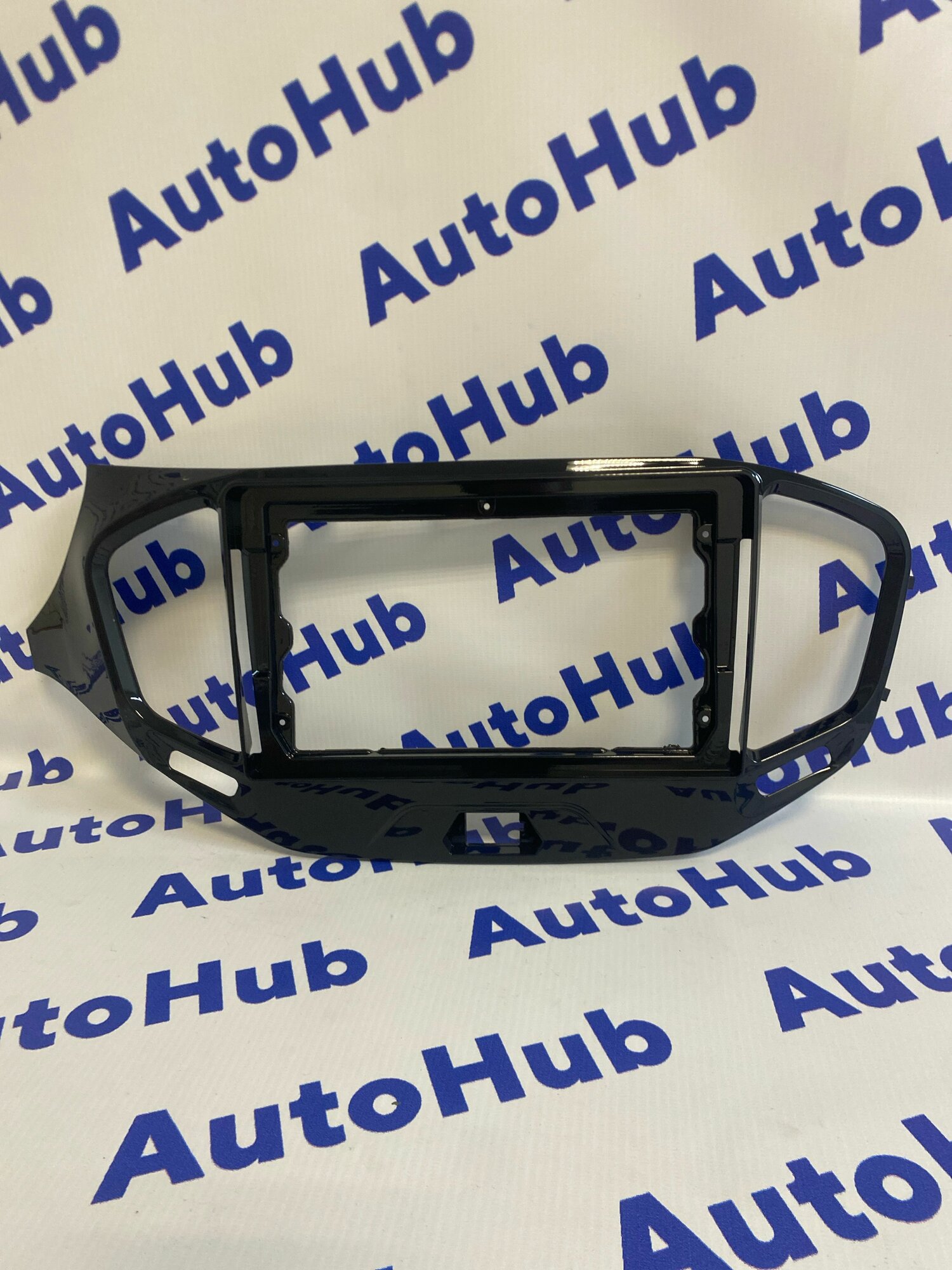 Переходная рамка для магнитолы + провода для подключения LADA Vesta 2015-2023 (Цвет: черный глянцевый, 9 дюймов)