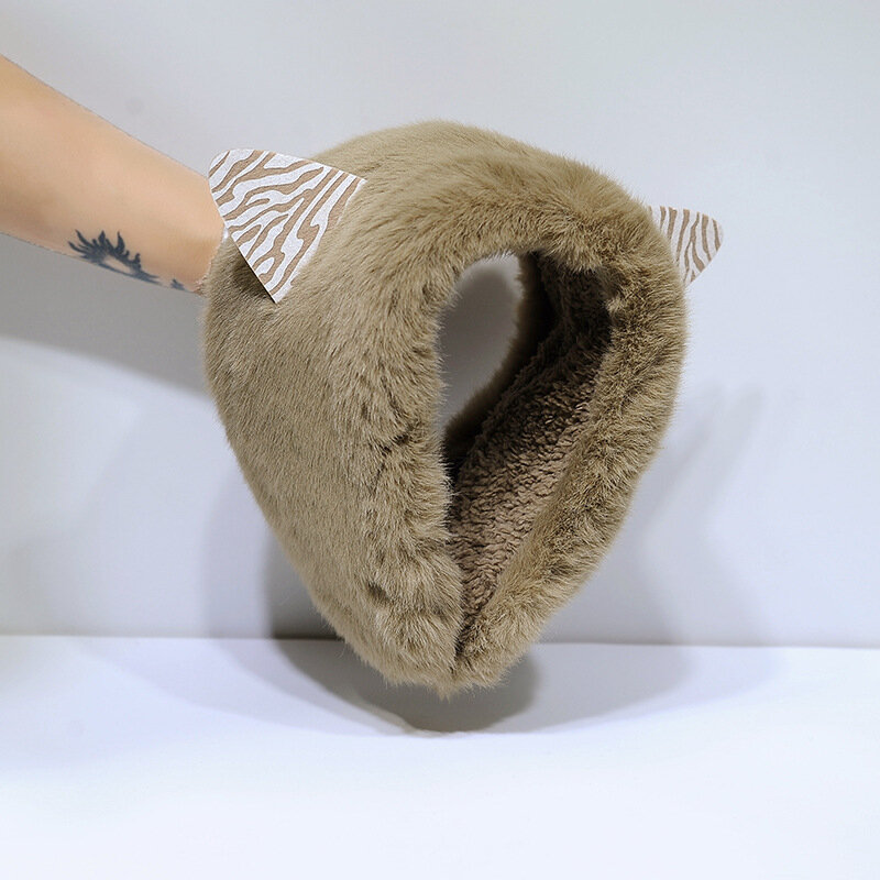 2026 Новейшая шапка с защитой для ушей для женщин, осенняя и зимняя повязка, наушники, теплый корейский стиль, милые и симпатичные плюшевые наушники, грелки для ушей, подушечки для ушей