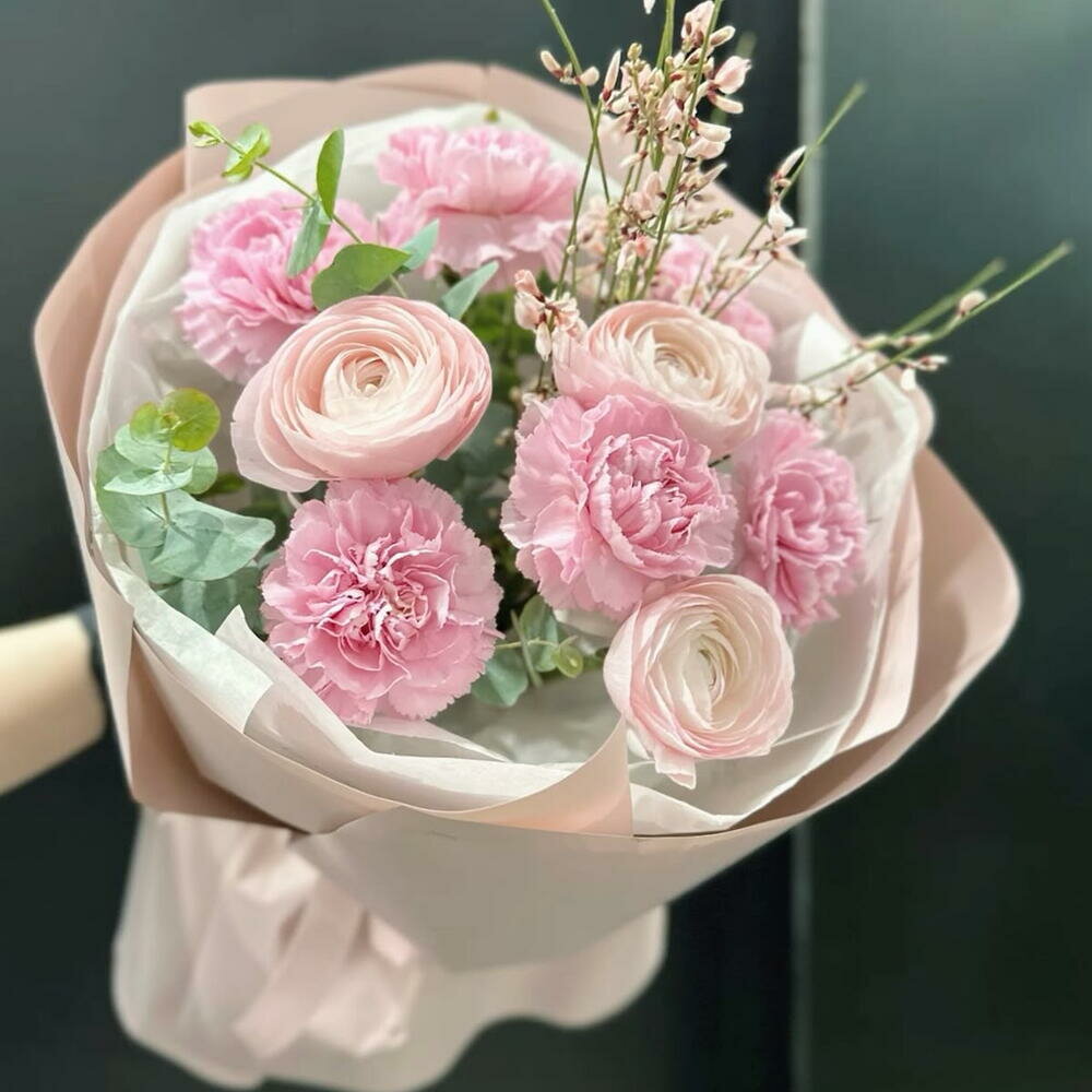 Букет с ранункулюсами нежный к 14 февраля