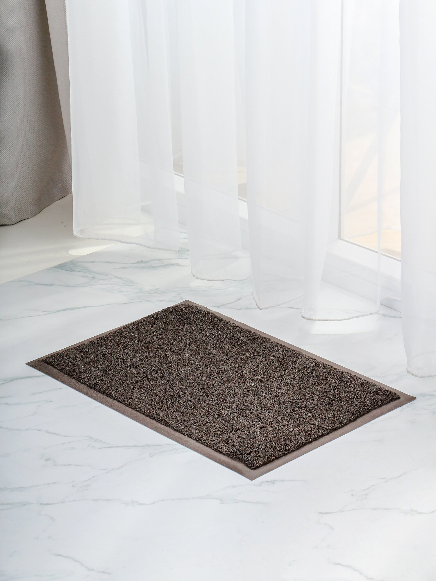 Грязезащитный придверный коврик ComeForte Spaghetti 40х60 см, коричневая резиновая лапша, влаговпитывающий мат в холл