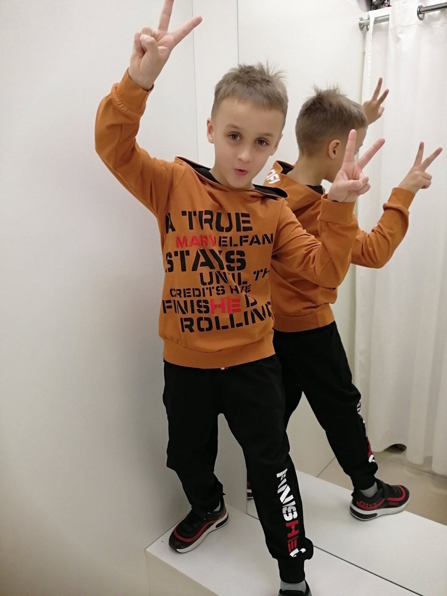 Костюм спортивный