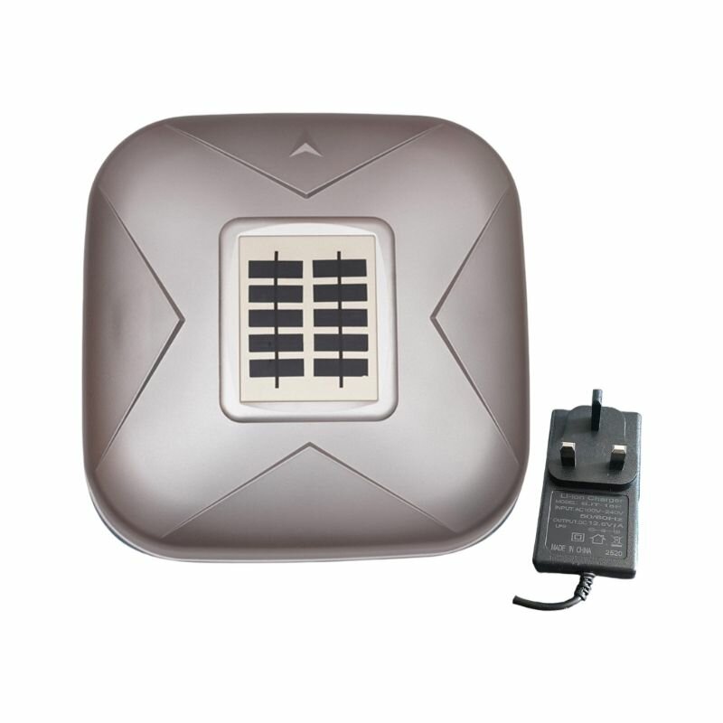 (1 шт.) Автоматический чехол на авто с пультом и солнечной панелью 4400mah (Premium, US) - серебристый (аккум.)