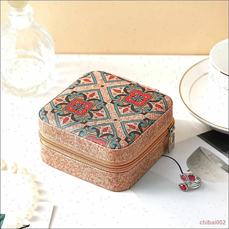 Шкатулка