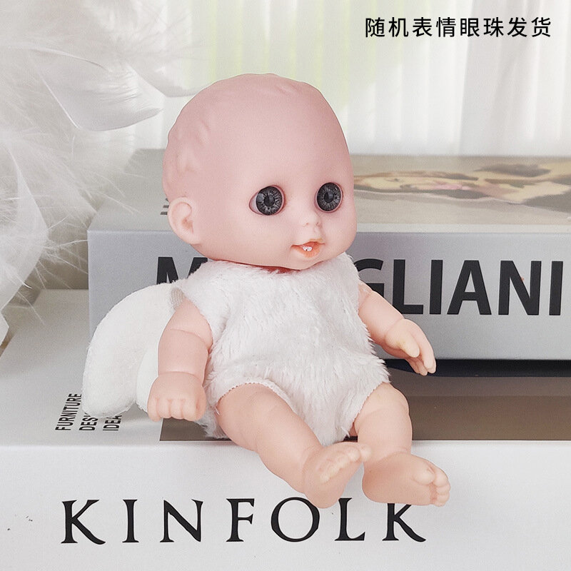 13-сантиметровая реалистичная виниловая кукла-ангел из мягкой резины с выражением лица.