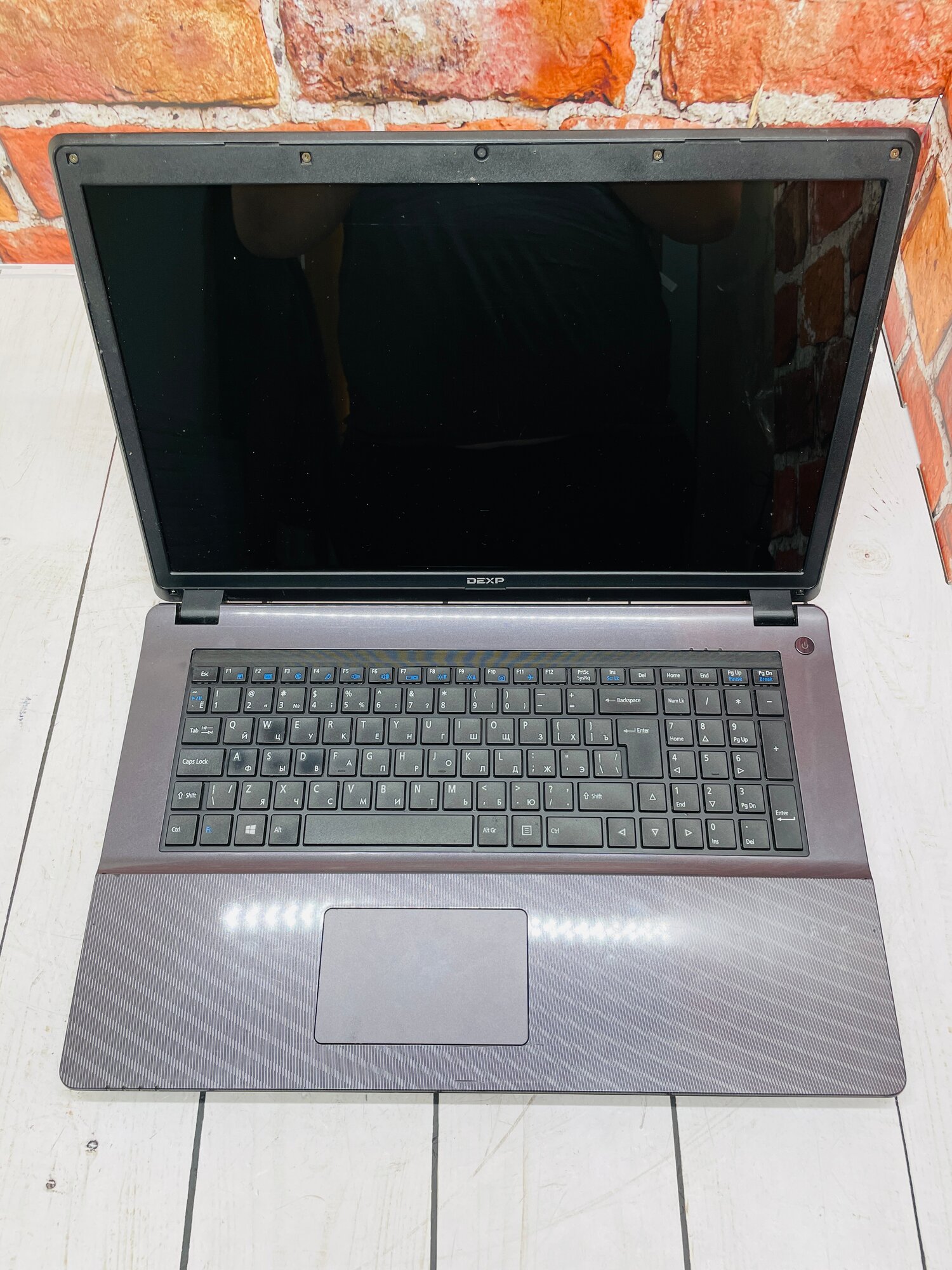 Ноутбук 17,3, DEXP CLV670, Intel Core i5 6300HQ, 4 Gb DDR4, 500 Gb HDD, Intel HD Graphics 530