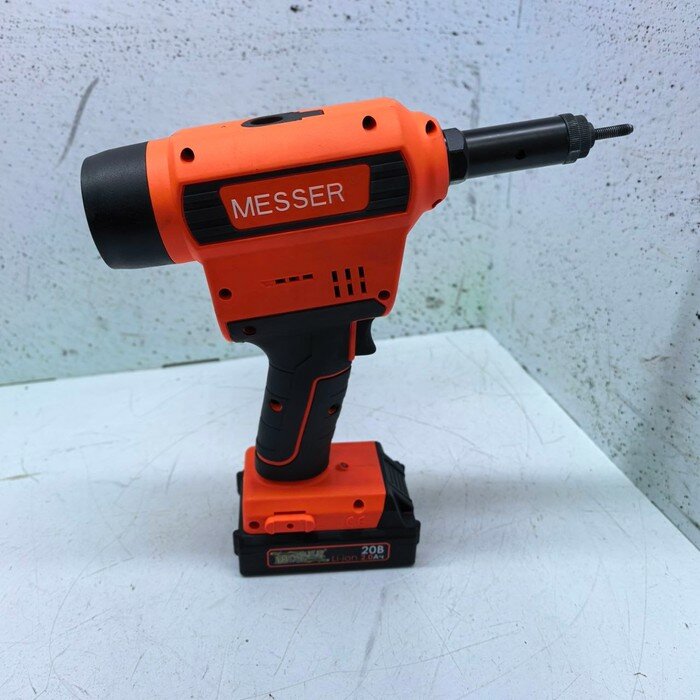 Заклепочник Messer M3000
