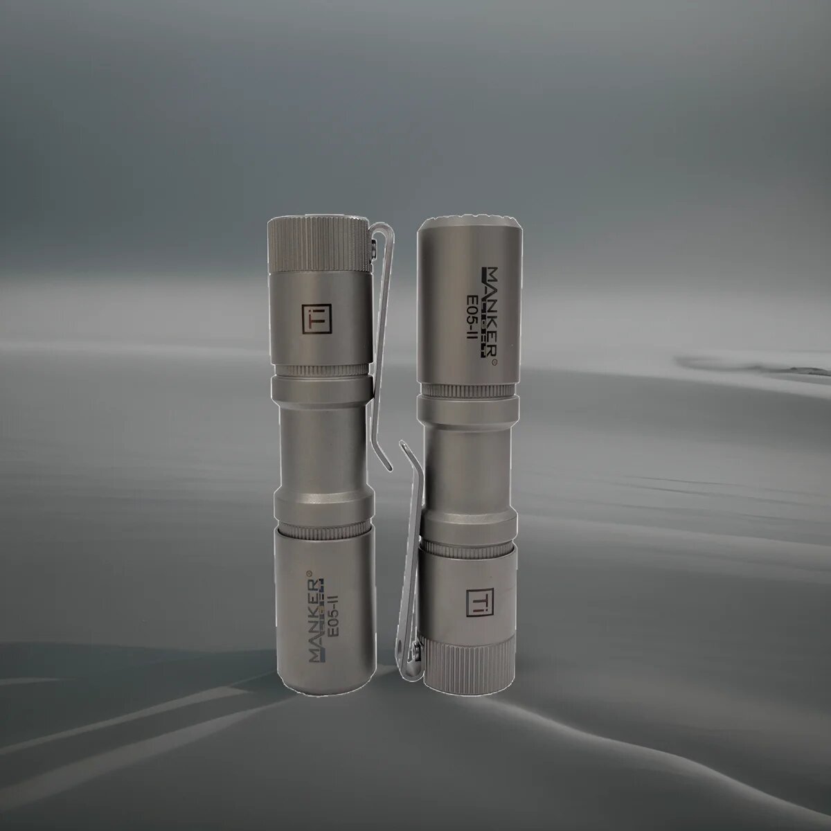 Фонарик Manker E05 II Titanium Raw 1300 люменов EDC + перезаряжаемая батарея Type-C USB 920mAh 14500-TI CW