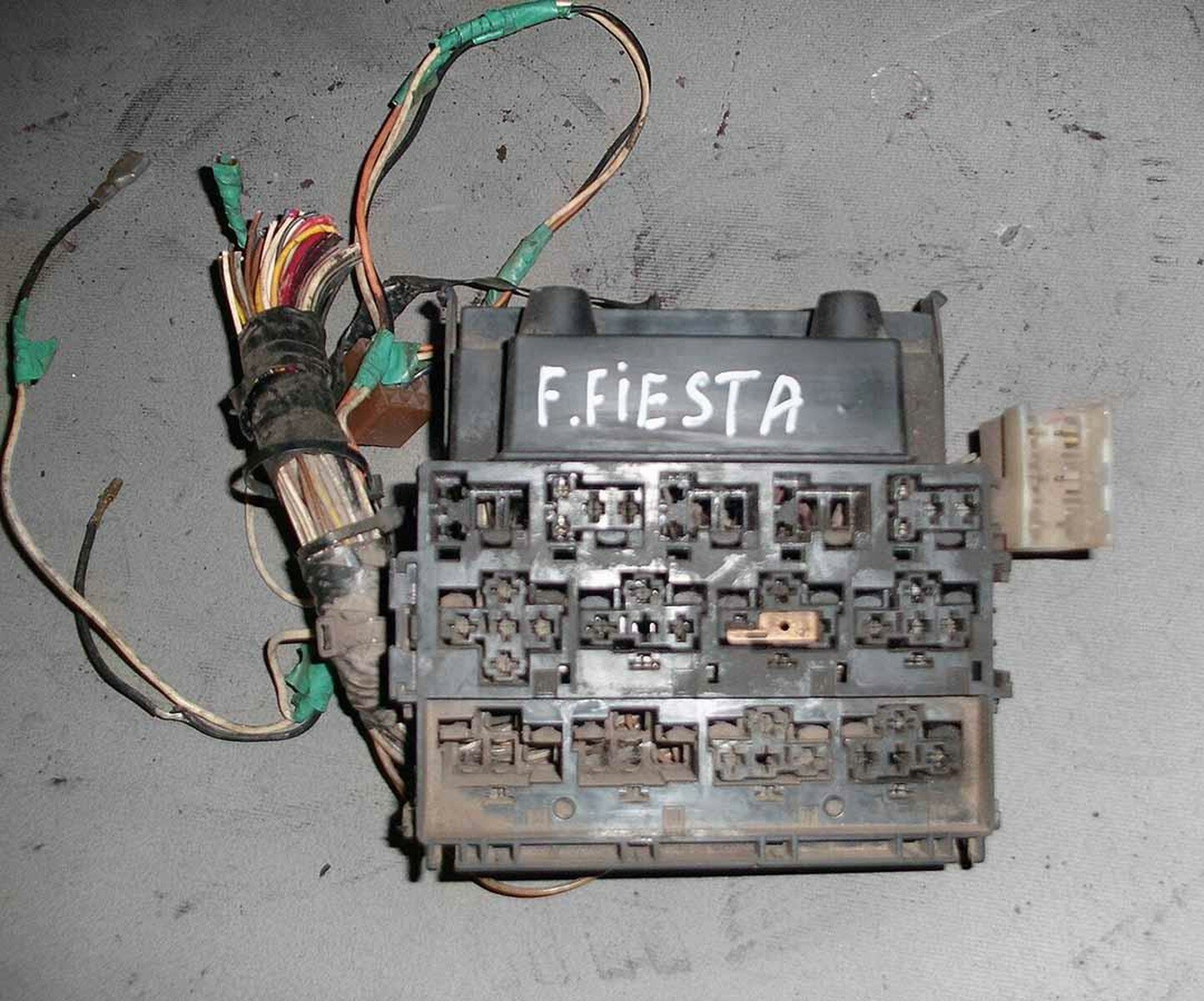 Блок предохранителей Ford Fiesta 1991 г