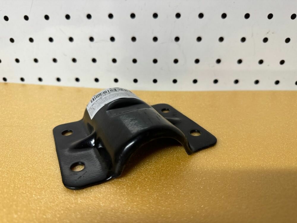 Кронштейн крепления заднего крыла хомут ДАФ ХФ95 ХФ105 ЦФ85 (DAF CF85 XF95 XF105)