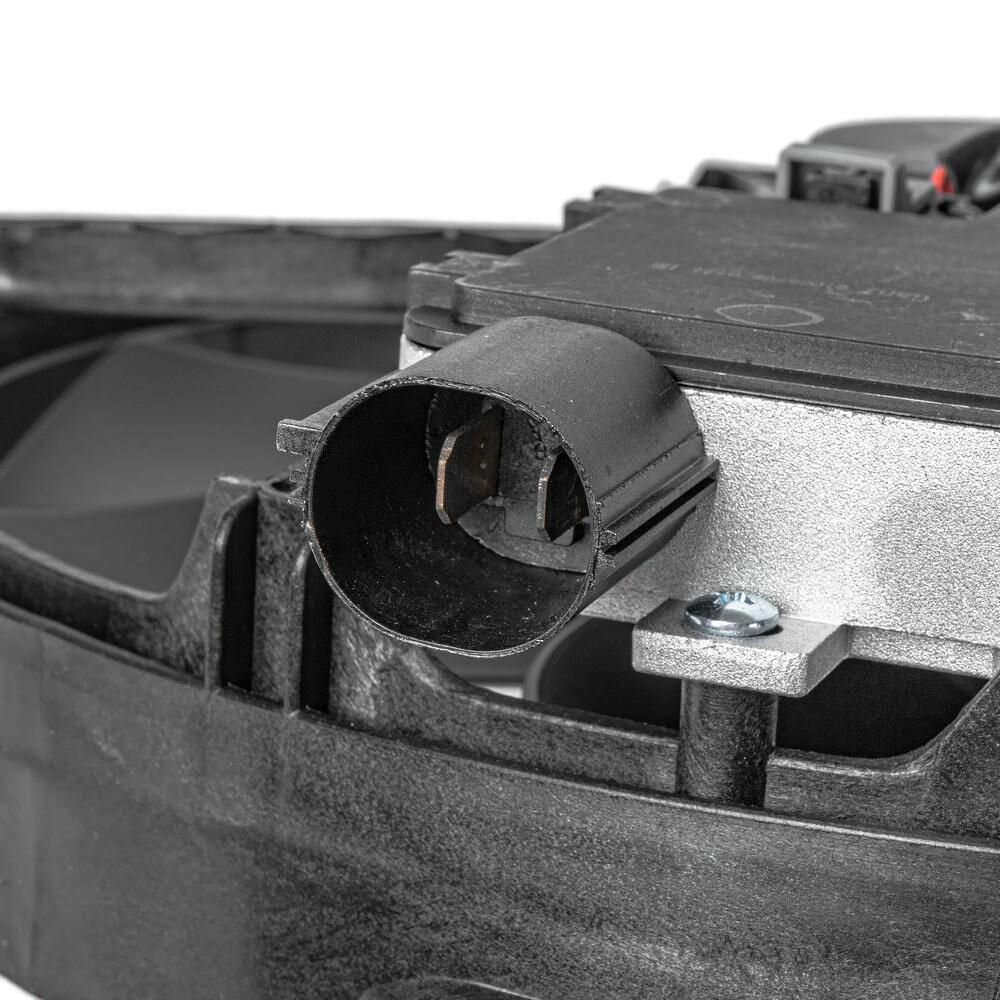 Вентилятор радиатора в сборе (с модулем) Форд Симакс, Фокус 2