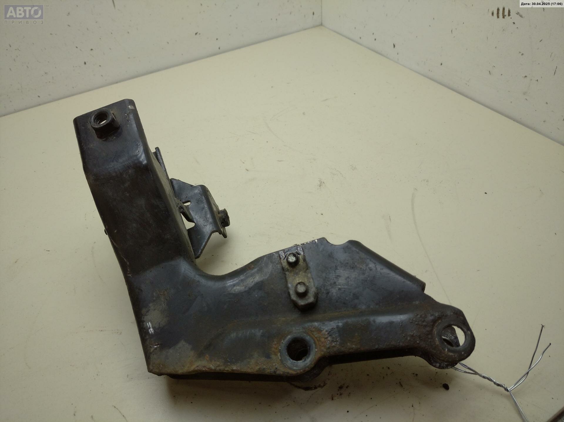 Кронштейн КПП опорный Volkswagen Transporter T4