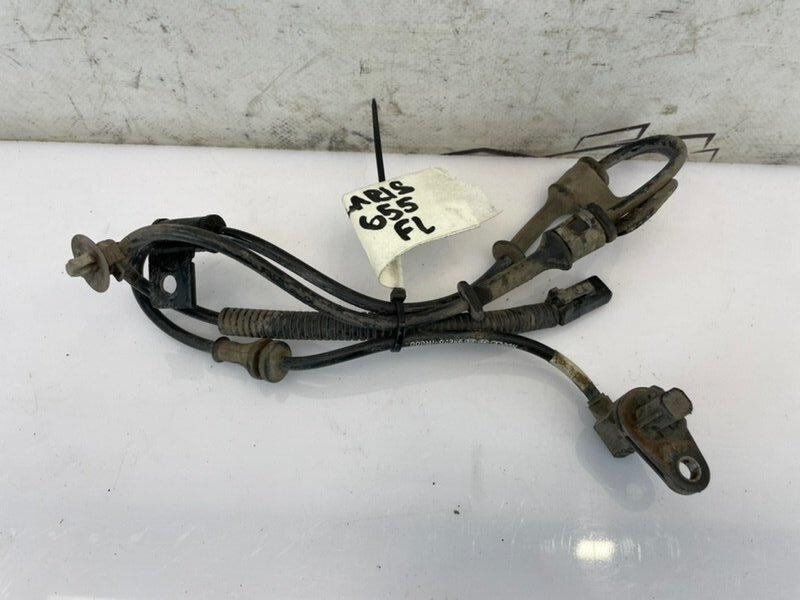 Б/У датчик abs Hyundai Solaris 2012 RB G4FC Перед. Лев. 54227 Hyundai-KIA арт. 956701R000