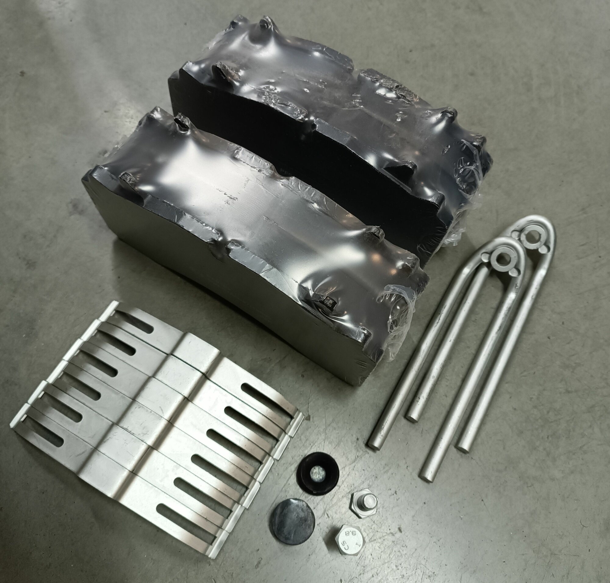 Тормозные колодки дисковые 210х110х31 SAF SKRB 9022WI Wabco Integral , арт. PF9162 Errevi