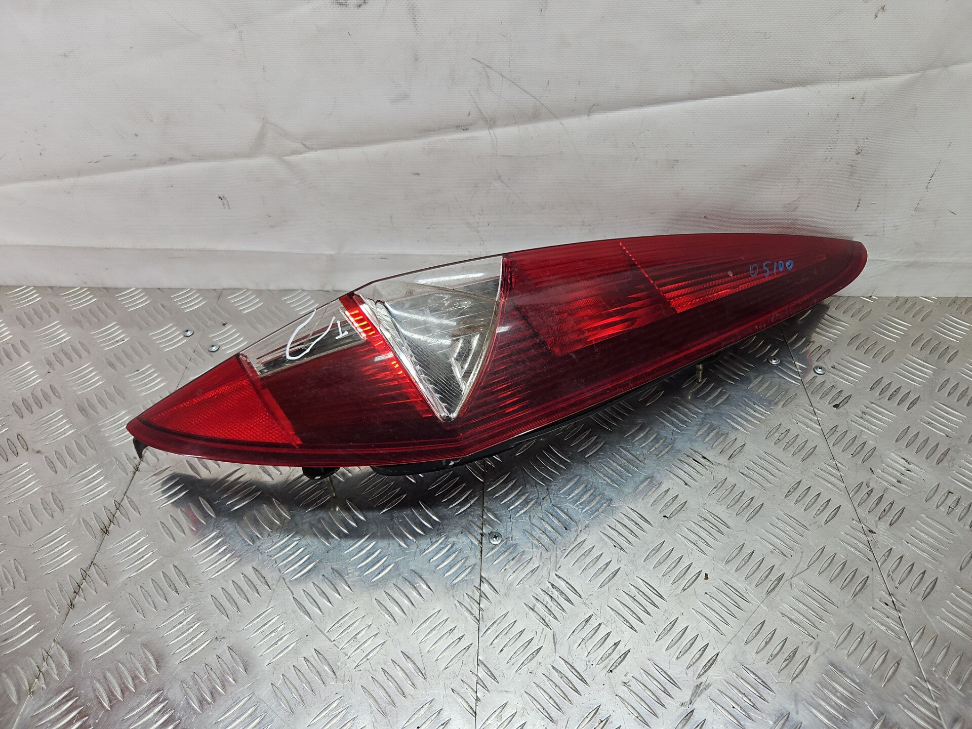 Фонарь задний правый Fiat Punto 2 рест. 2004