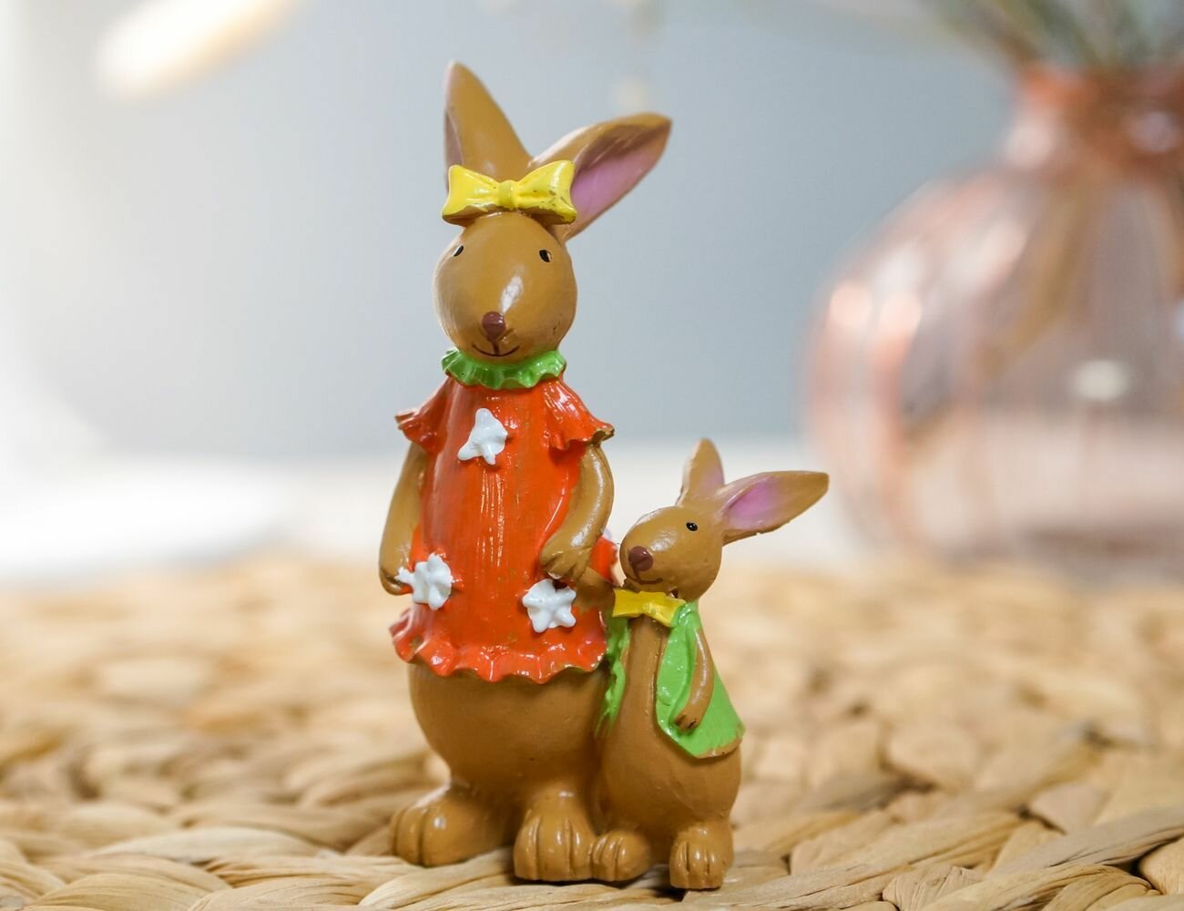 Декоративная фигура крольчиха С сыночком, полистоун, 9 см, Breitner 59-1131-1