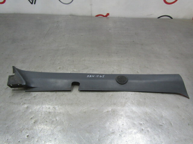 Накладка правой стойки лобового стекла MAN TGA, TGS, TGL, TGM