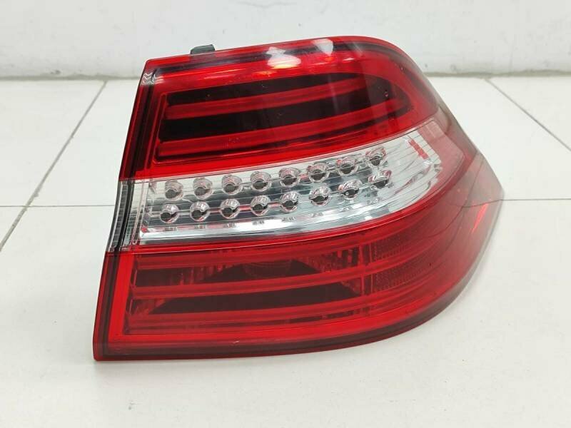 Фонарь задний наружный правый Mercedes-Benz ML-Class W166 2011