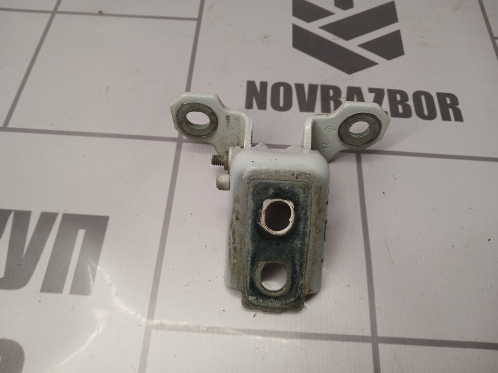 Петля двери передней левой верхняя Renault Megane 3 09-16