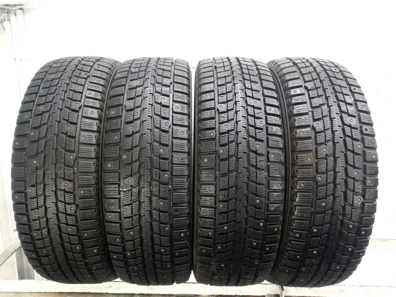 Зимние БУ шины шипованные DUNLOP SP Winter Ice 01 205/55 R16 15.0% износ PT0006192 TSB041721