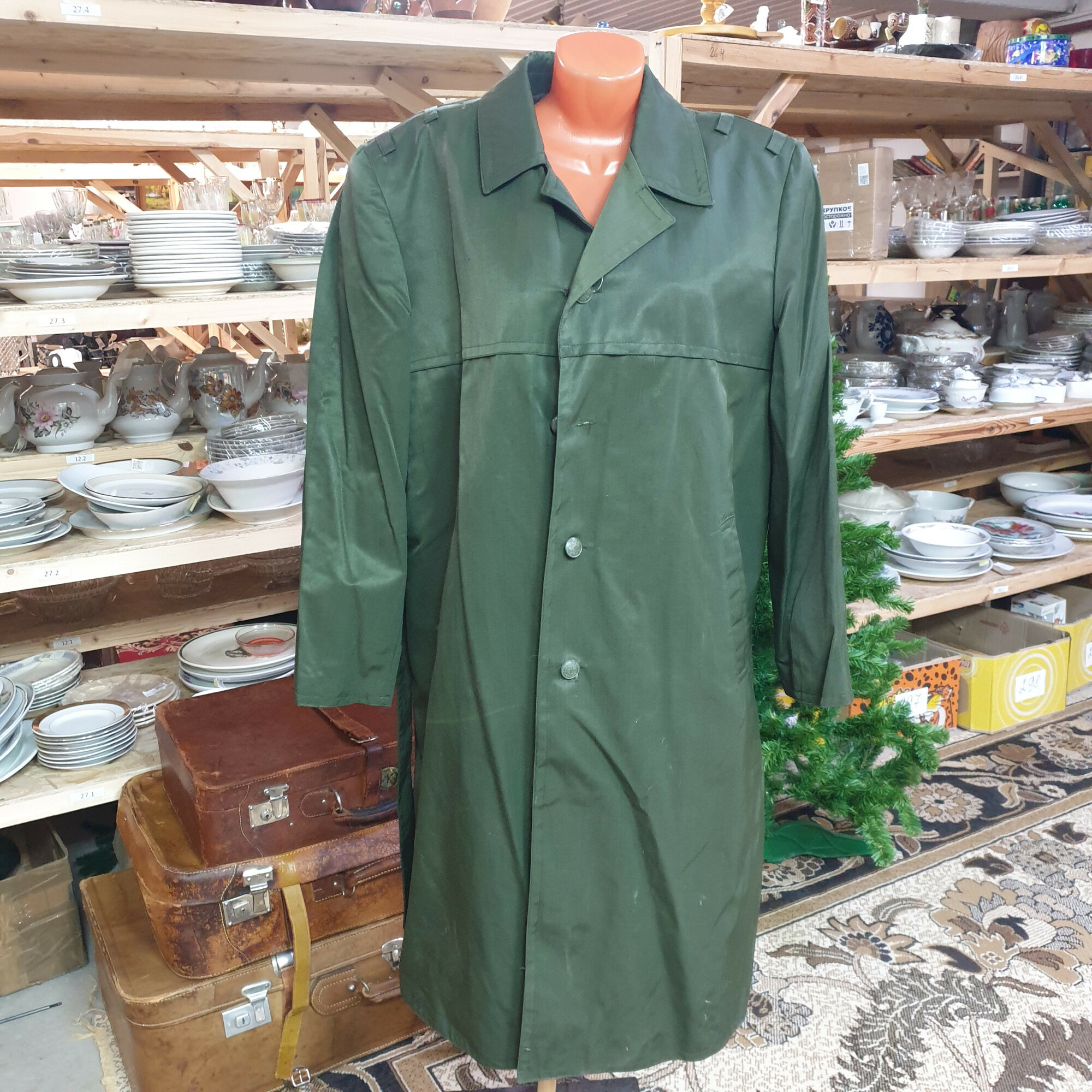 Плащ полевой военный, размер 48-50, длина 107 см, полуобхват груди 65 см. Винтаж, СССР.