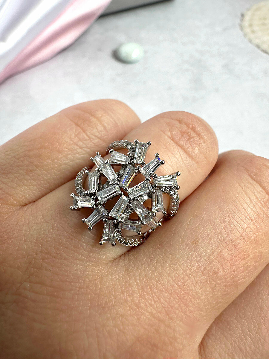 Кольцо, горный хрусталь, циркон