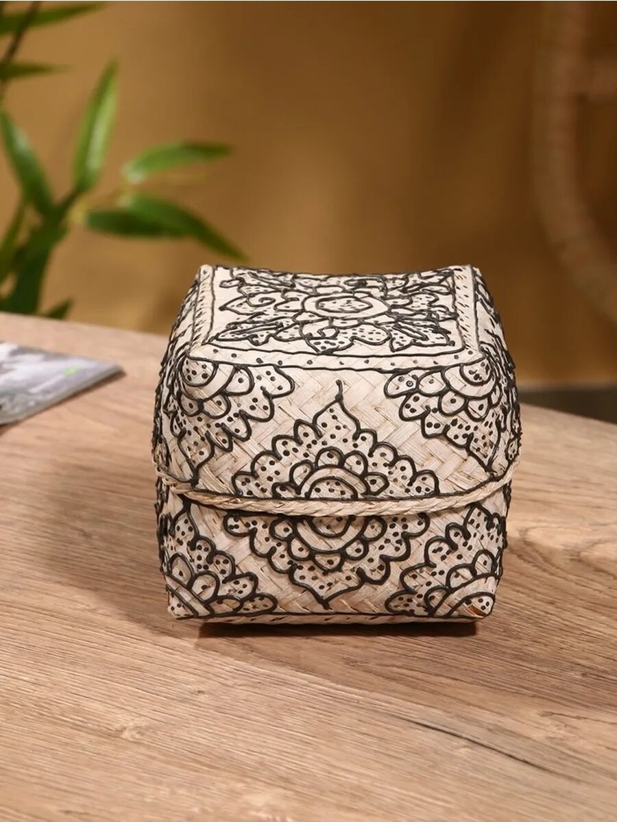 Плетеная корзинка из бамбука «Бонтанг», светлая