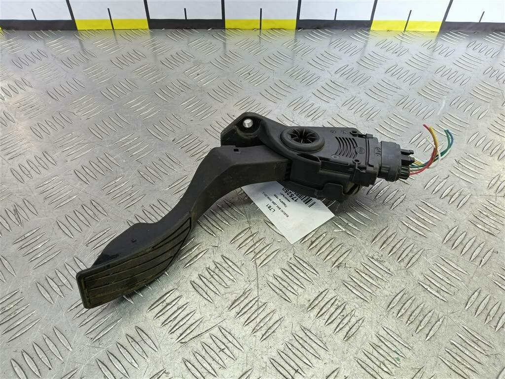 Педаль газа Б/У для SUZUKI SX4 I рестайлинг (2009—2014) 4940079J41