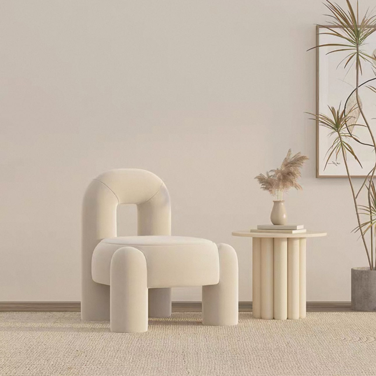 Интерьерное мягкое кресло без подлокотников Moriez (молочный)