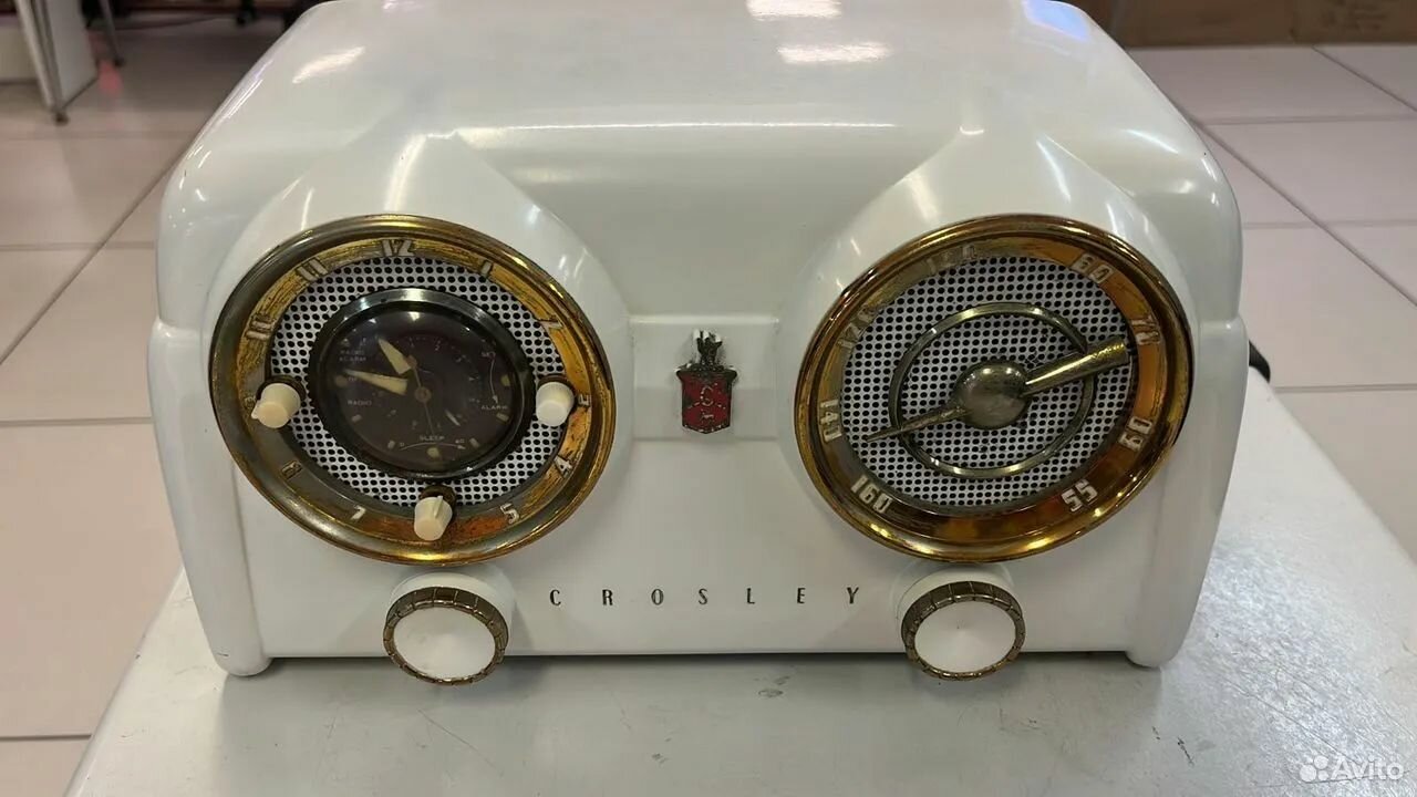 Crosley D-25-CE "Dashboard" Clock Radio (1953) радио