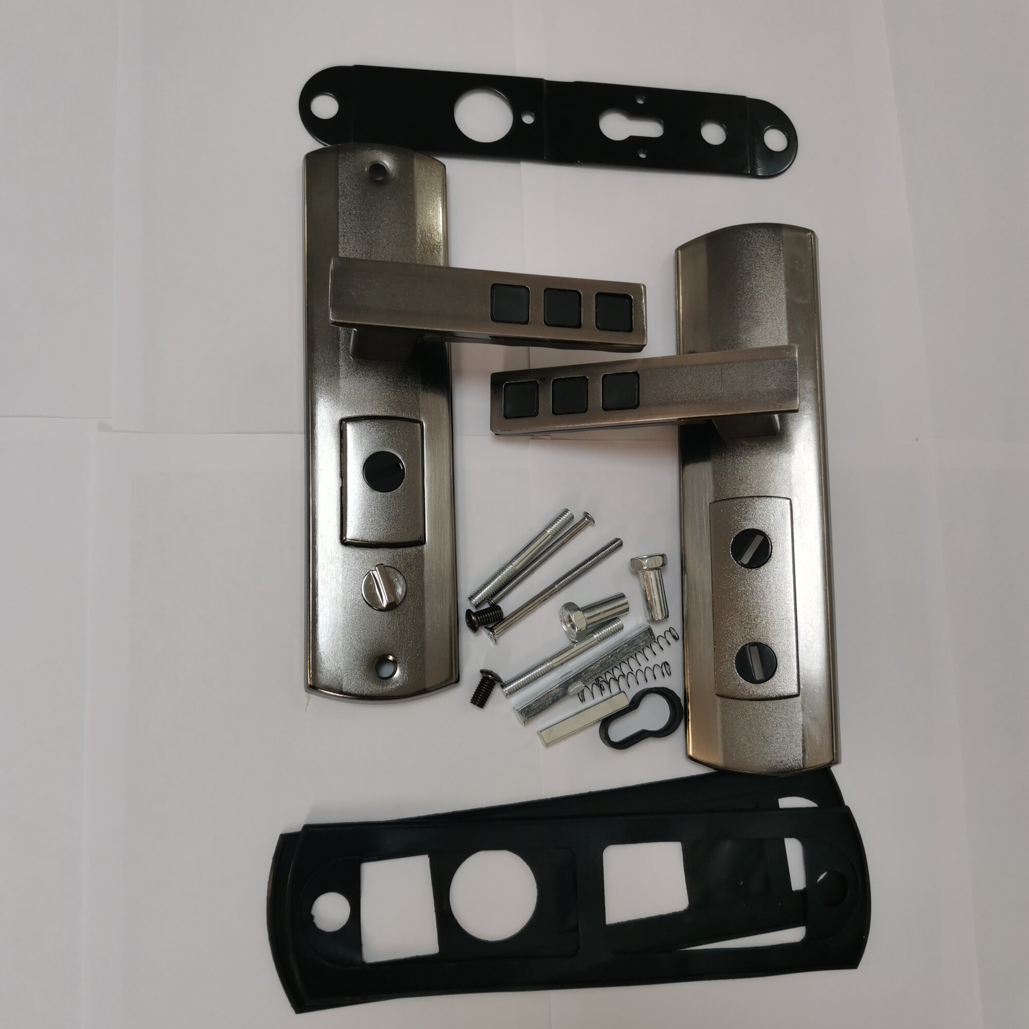 Ручка на китайскую дверь для Master Lock - 300 Quatro L (левые) BZ-9578BH