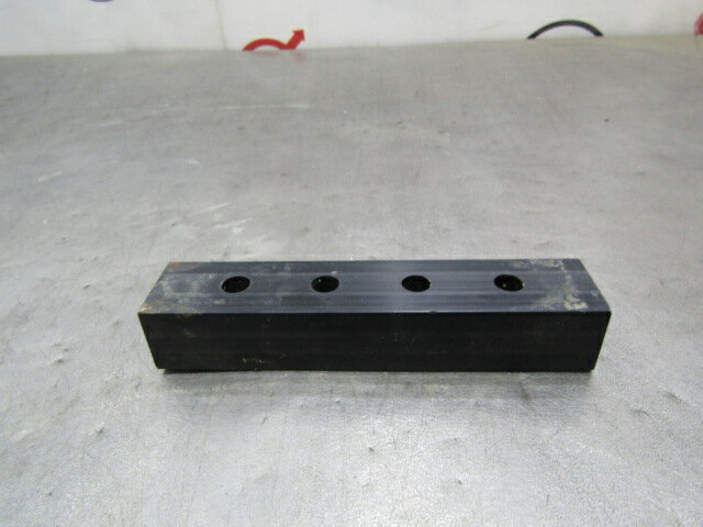 Проставка кронштейна топливного бака Scania 6-series