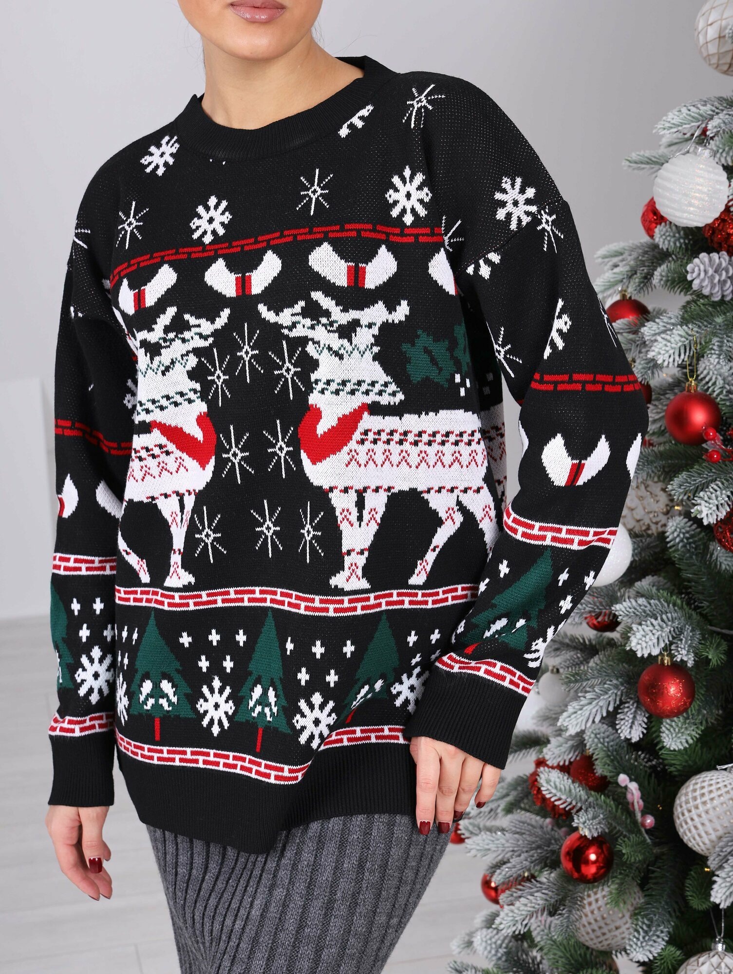 Свитер  Свитер оверсайз с новогодним принтом
