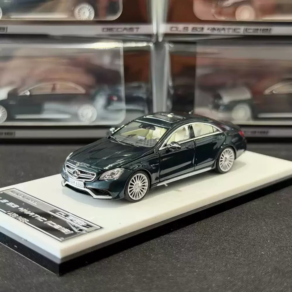 Модель 1:43 Mercedes-Benz CLS63 AMG, зеленый