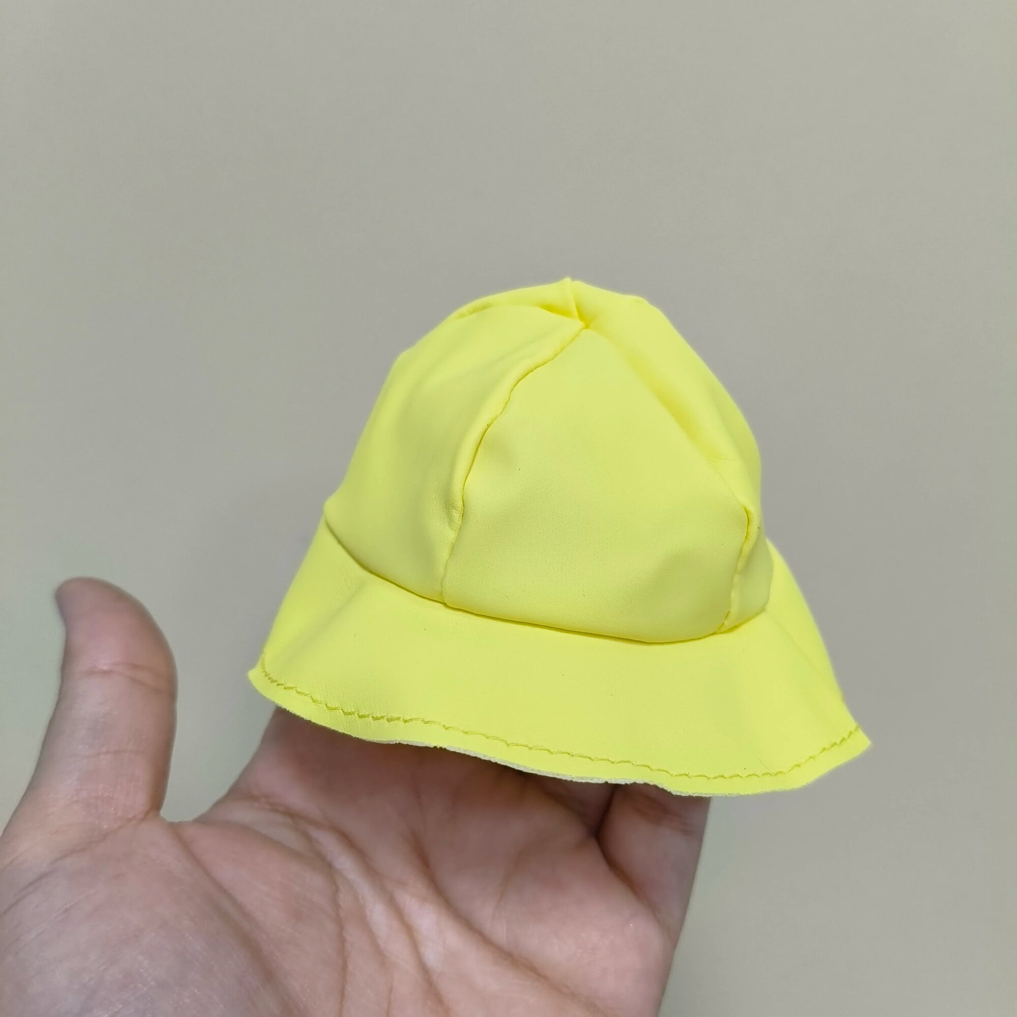 Кукольная шляпа Bucket Hat для Rainbow High 1/6, Желтый/Бордовый