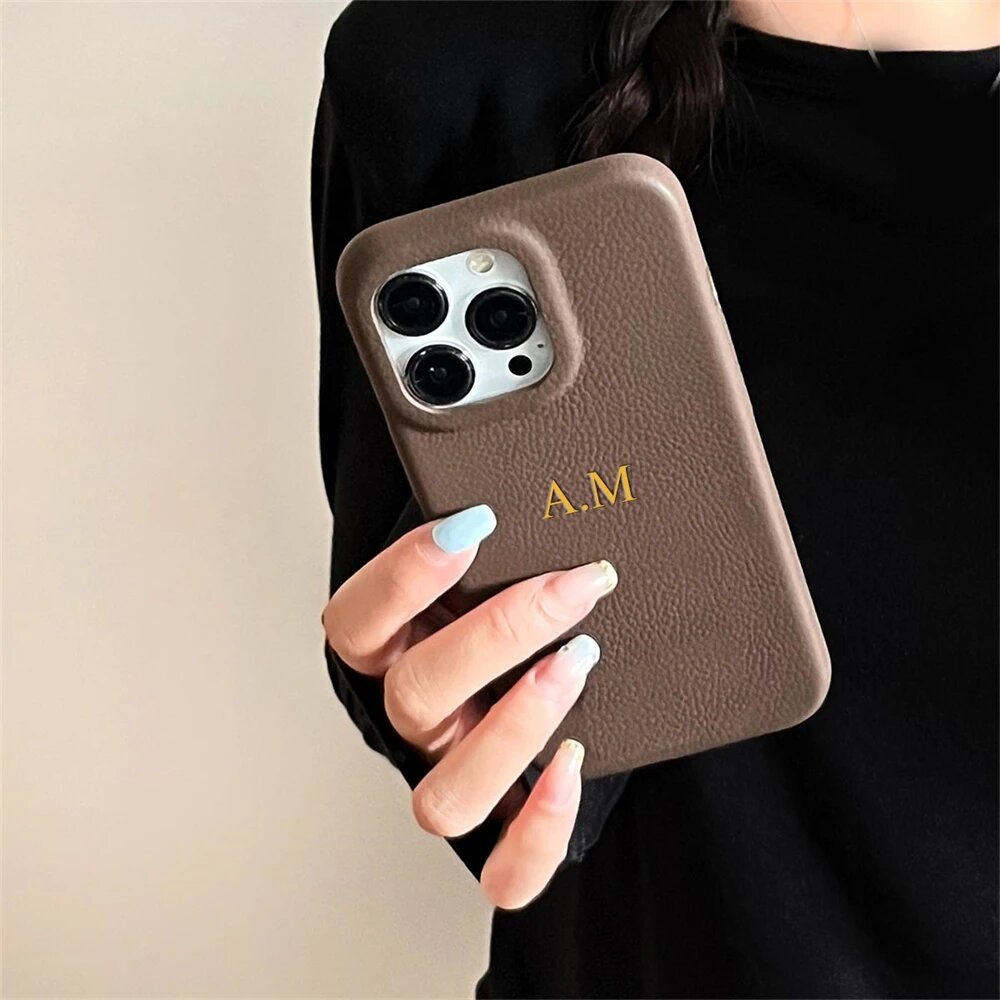 Для iPhone 16, персонализированный кожаный чехол для телефона с индивидуальным именем для iPhone 16, 15, 14, 13, 12 Pro Max, роскошная защитная задняя крышка на заказ Dark Brown, for iphone 14