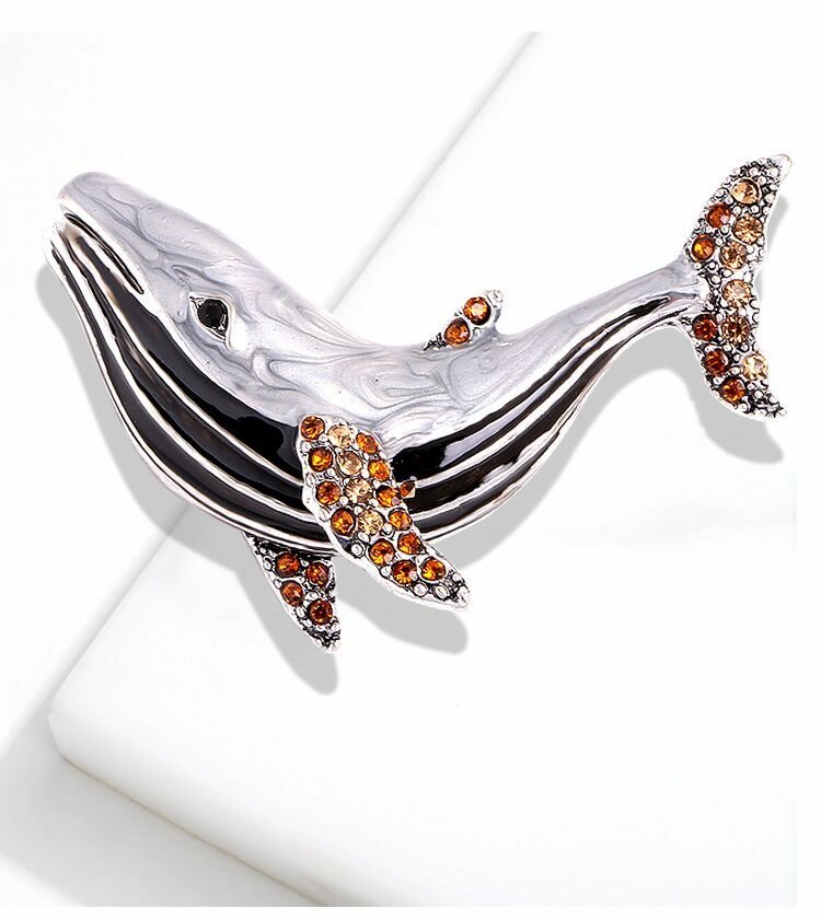 Брошь, стразы