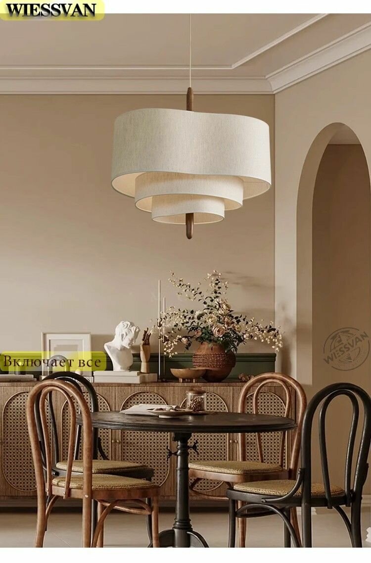 WIESSVAN Французская антикварная люстра в гостевой столовой