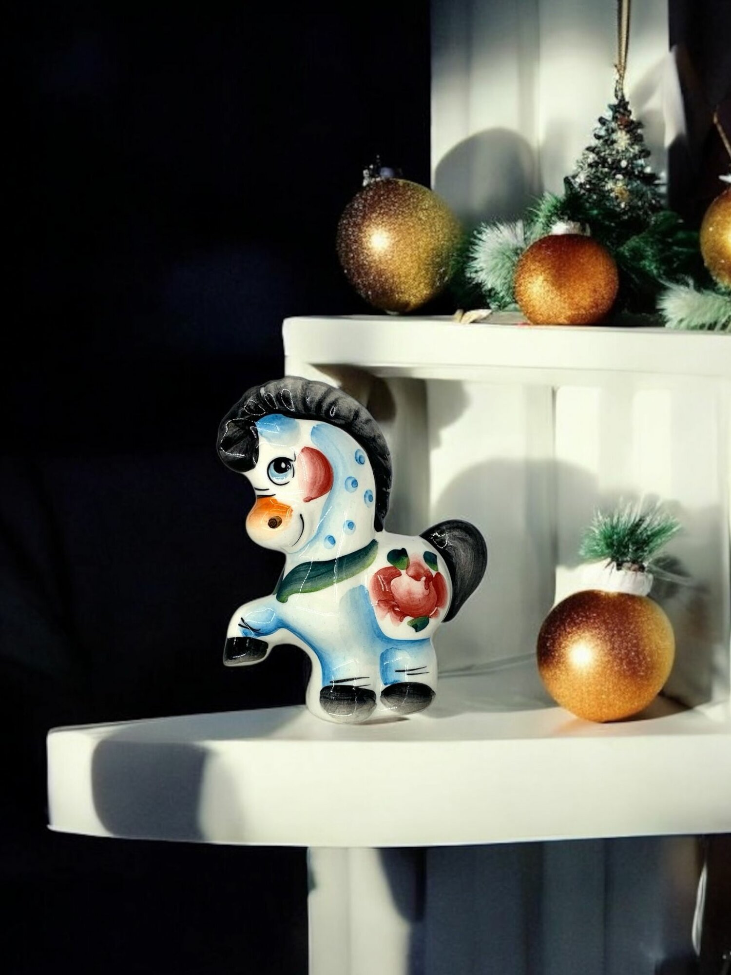 Статуэтка Лошадь символ 2026 года фарфор гжель ручная работа