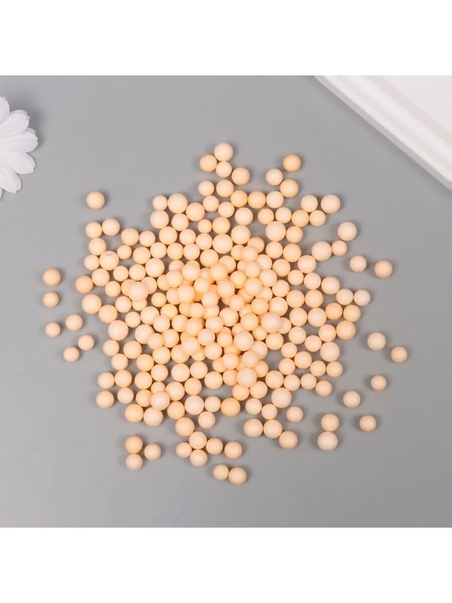 Яркий светло-оранжевый набор пенопластовых шариков