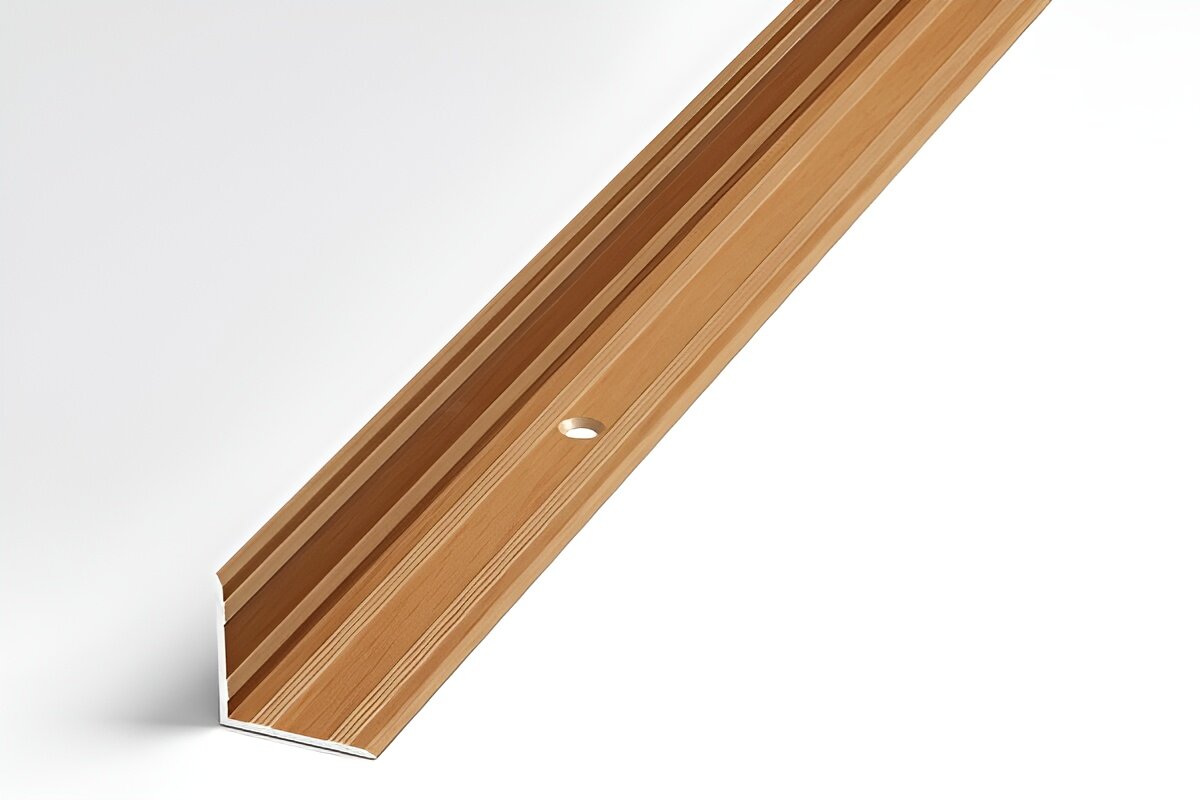 Профиль угловой алюминиевый декоративный 900 мм. ПУ 05-1.900.083