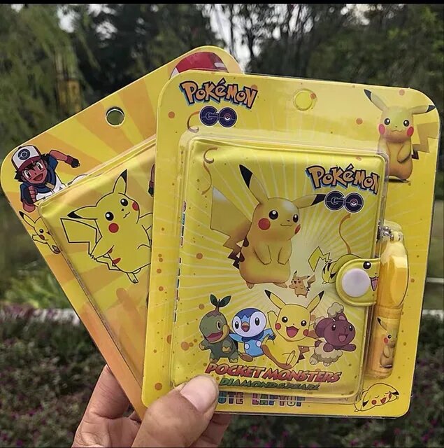 Бутафорский блокнот Bandai с персонажами аниме и покемонов