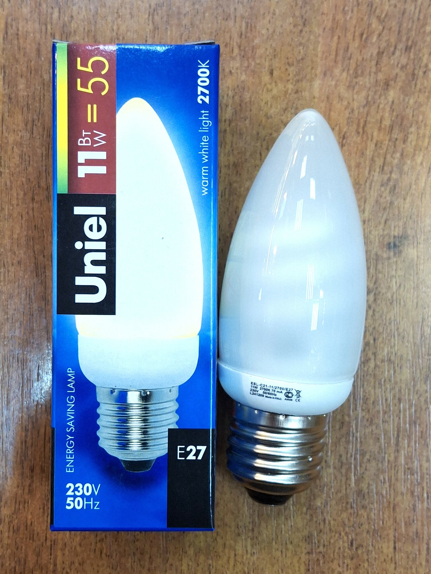 Энергосберегающая лампа Uniel / 11W 2700K E27 свеча (6 штук)