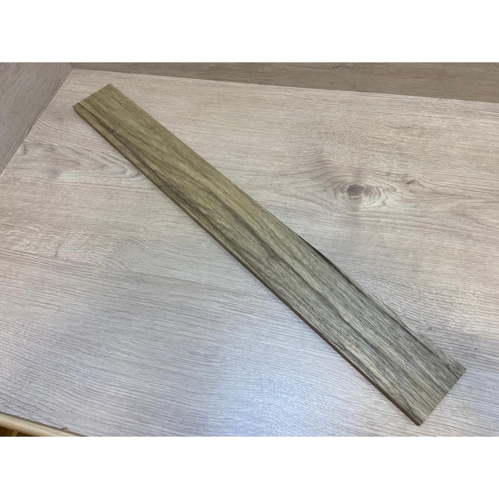 Корина Чёрная заготовка накладки для бас-гитары Радиал АА 9.2х76х680 мм, MusicWood