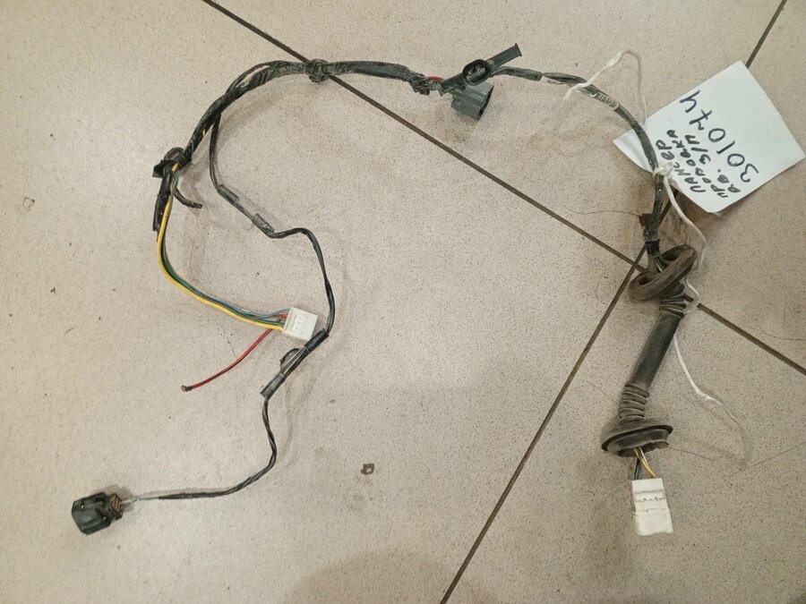 Проводка двери задней правой от Mitsubishi Lancer 9 CS 2000-2008