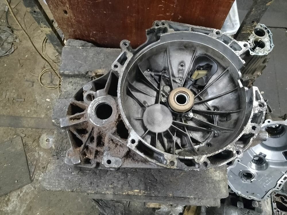 Картер сцепления (колокол) Форд MTX 75 1S7R-7F096