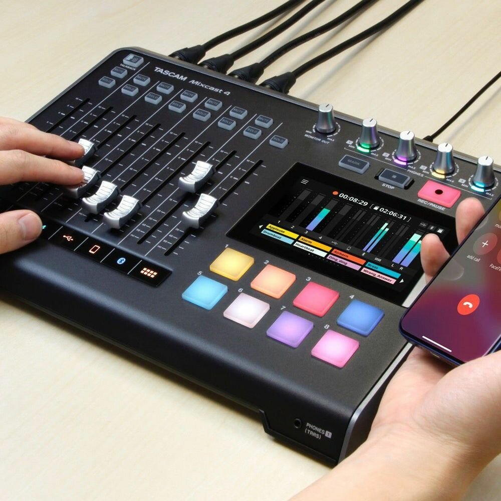 Tascam Mixcast 4 Подкаст студия микстейп с магнитофоном и USB аудиоинтерфейсом