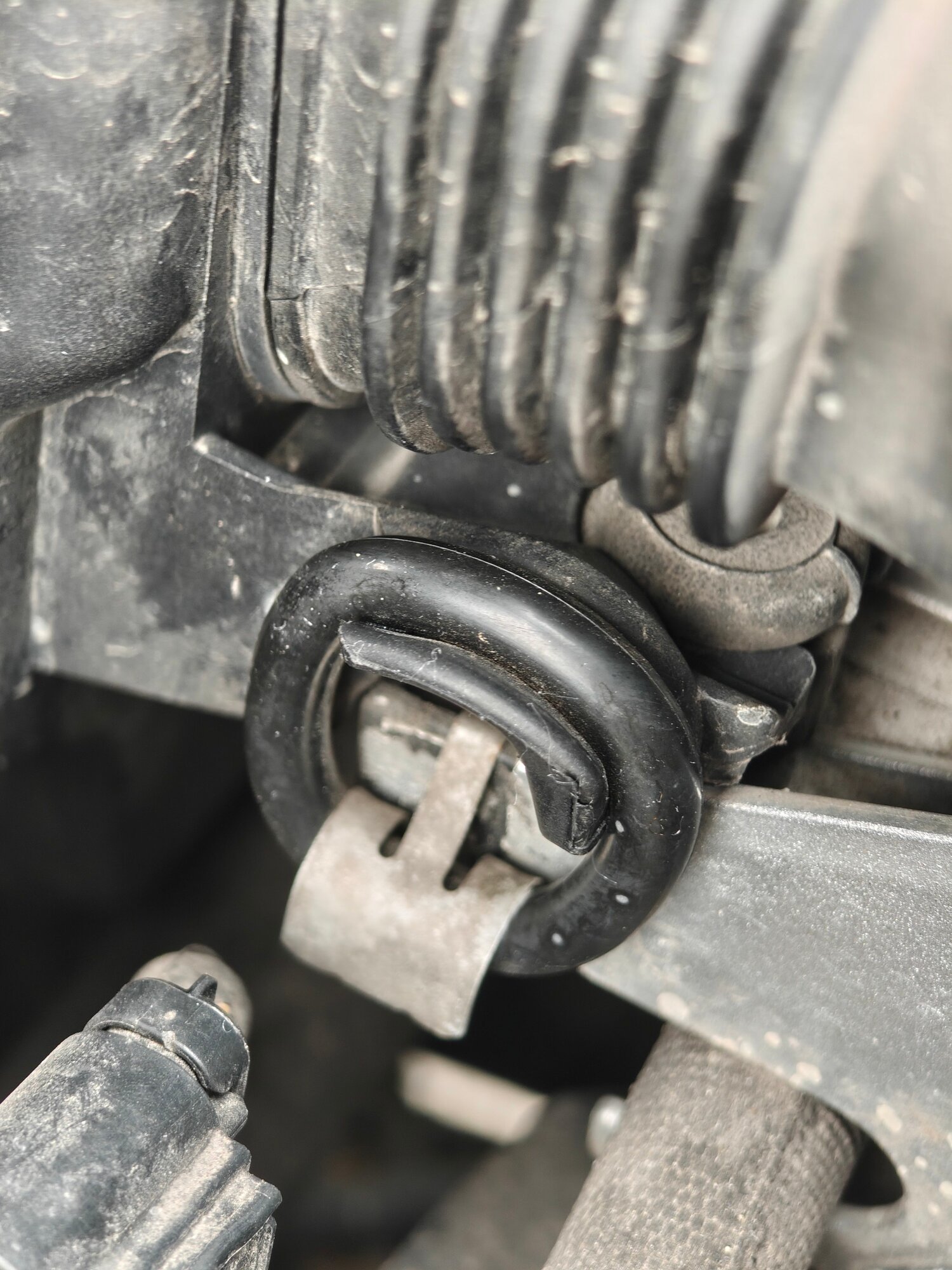 Кольцо крепления воздушного фильтра Ford Focus 2