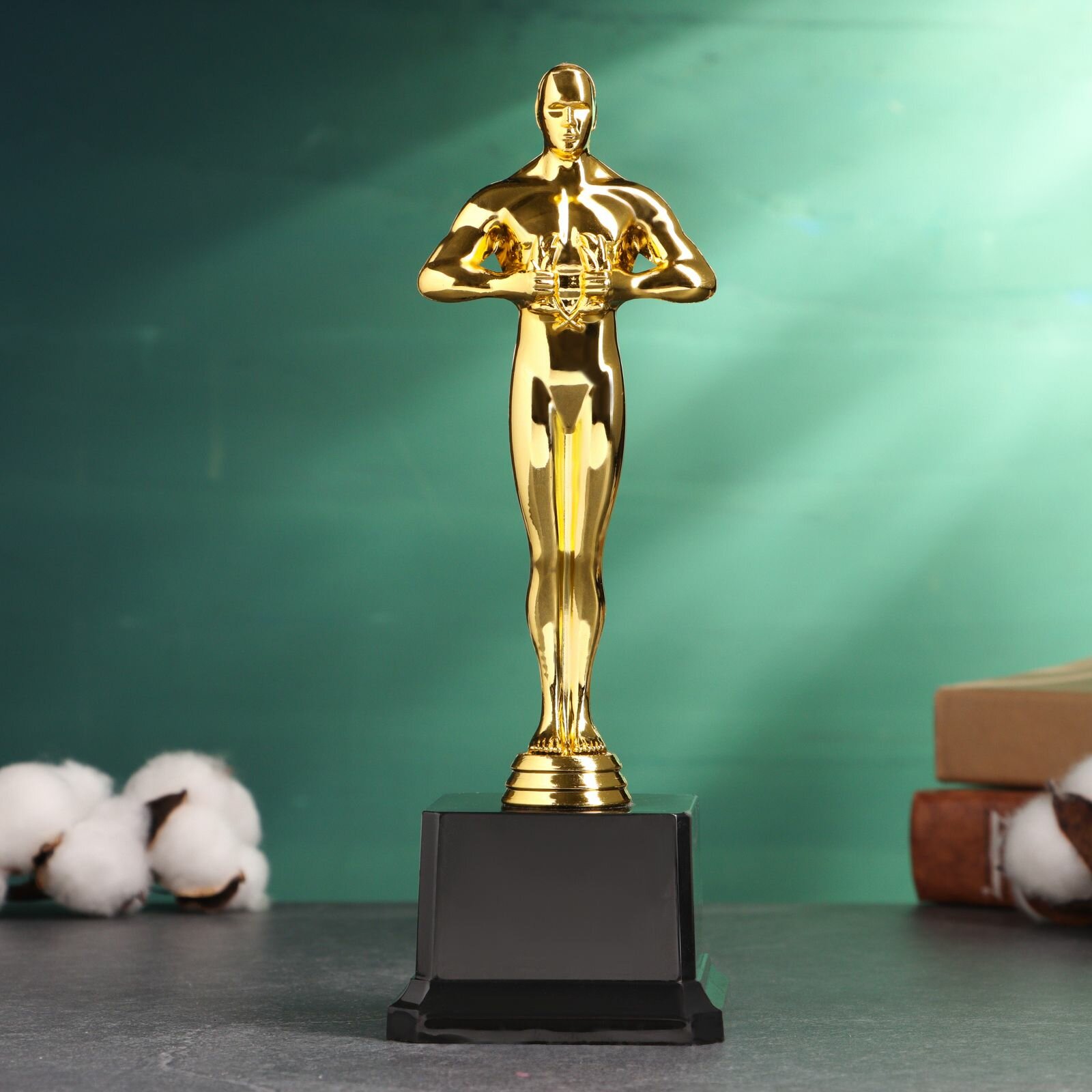 Фигура наградная, кубок Оскар , 8 8 24 см